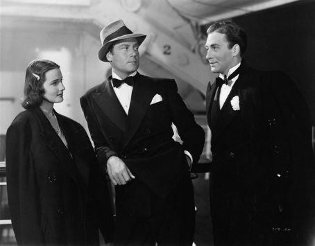 Watching 1939: Espionage Agent (1939) | Comet Over Hollywood
